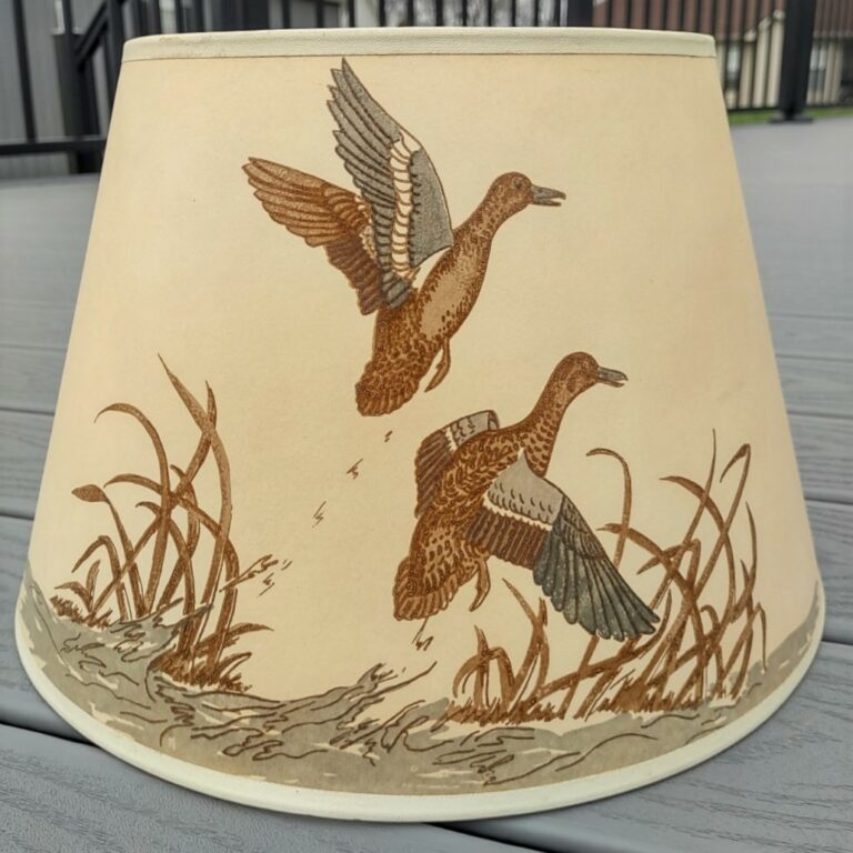 Aladdin Lamp Flying Ducks Whip-O-Lite Shade 14 Inch Diameter - Imperial ...