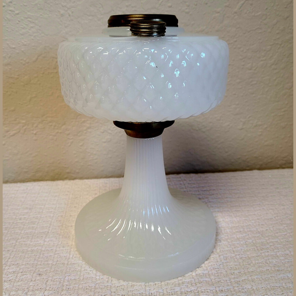 Aladdin Lamp White Moonstone Diamond Quilt Base circa 1937 - Imperial ...